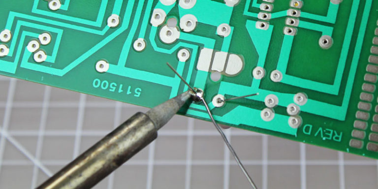 How To Solder: A Complete Beginners Guide - Makerspaces.com