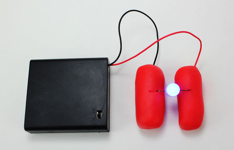 How To Make Squishy Circuits | Makerspace Projects