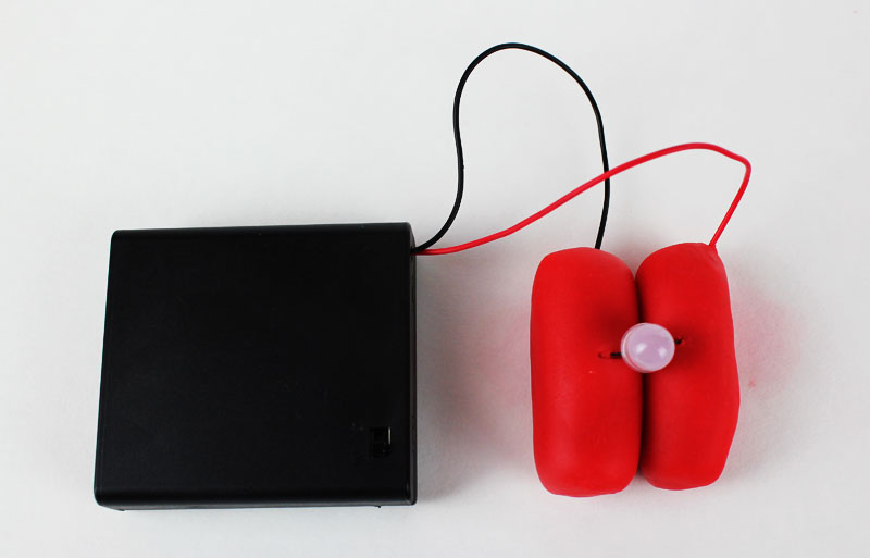 How To Make Squishy Circuits | Makerspace Projects