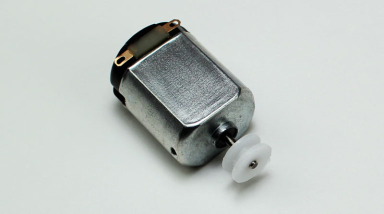 Make a Simple Battery Powered DIY Car - Science Fair / Makerspace