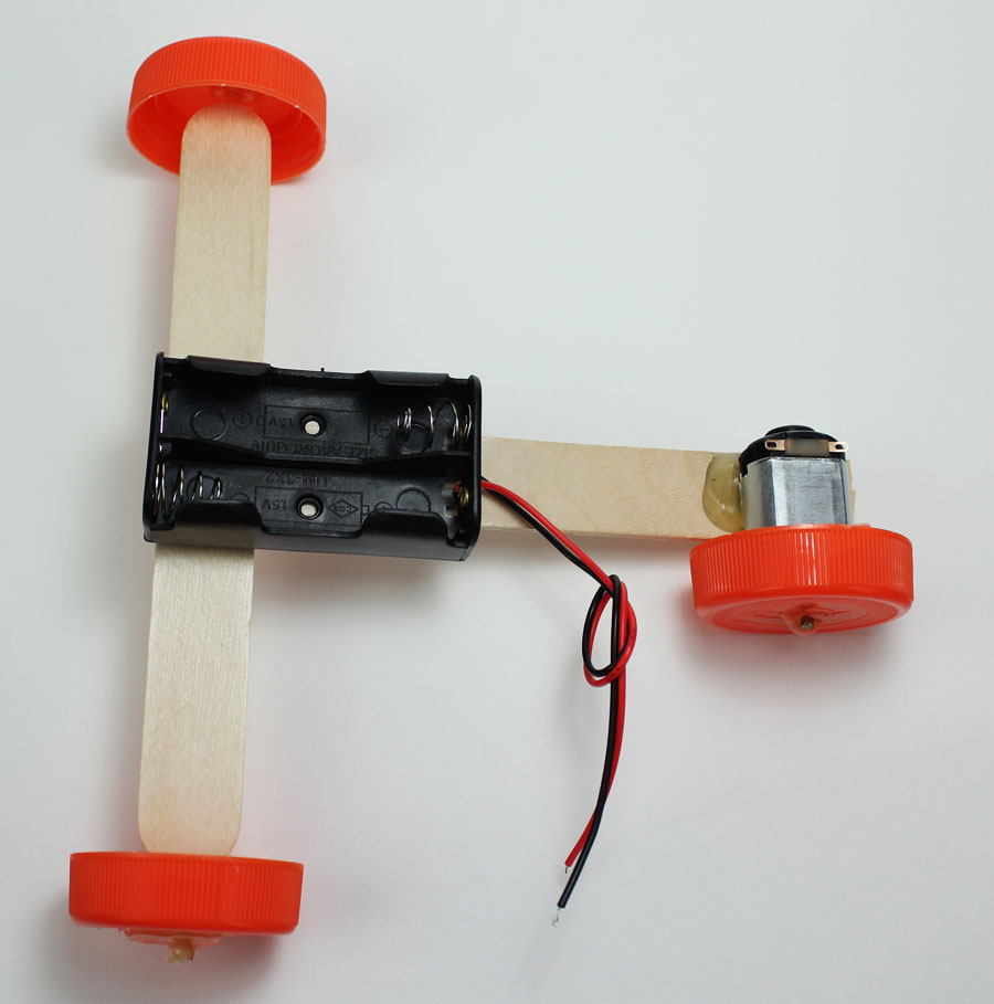 Super Simple STEM Battery Car | Makerspace Project Tutorial