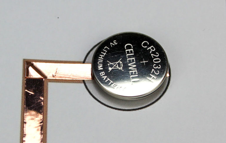 Make a Father's Day Light Up Card w/ Paper Circuits | Makerspaces.com