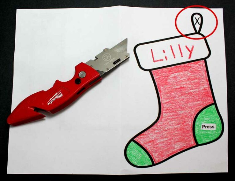 Make Christmas Light Up Cards - 6 FREE Templates | Makerspaces.com