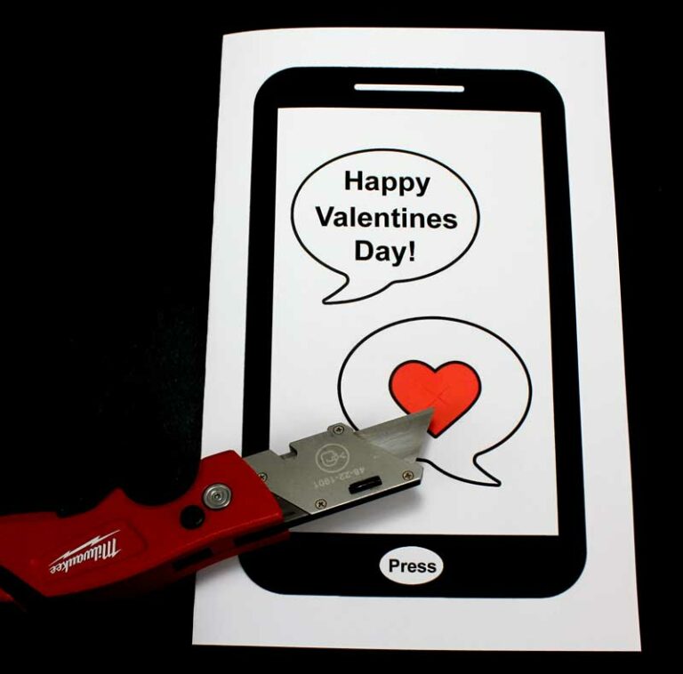 Valentines Day Paper Circuit Cards | Makerspaces.com